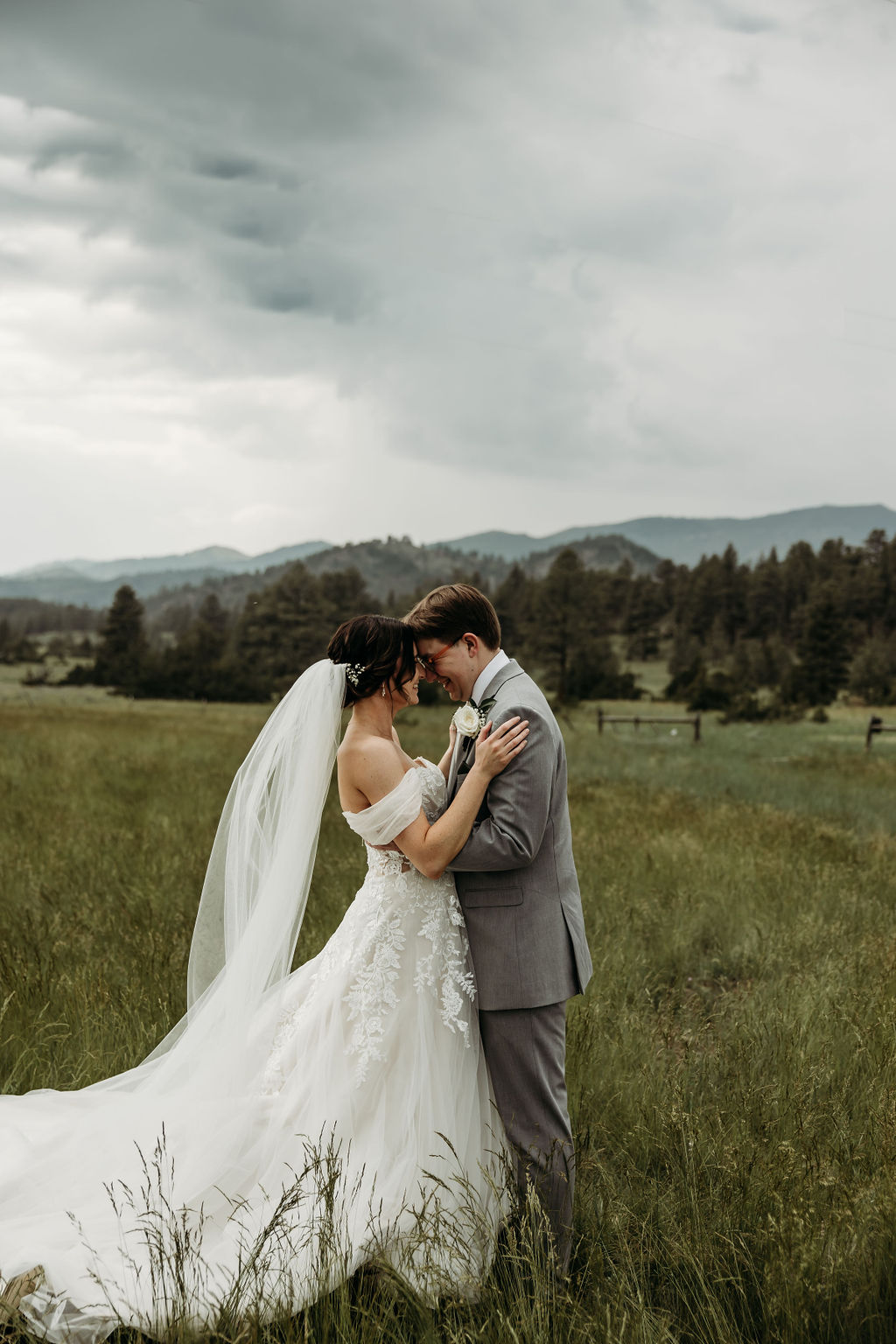 A Rustic Summer Star Ranch Wedding | Montana Wedding Photographer