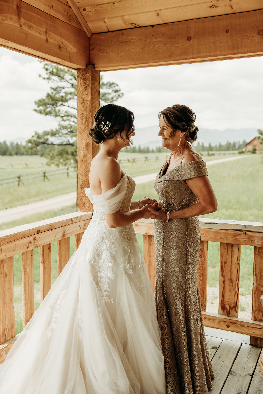 A Rustic Summer Star Ranch Wedding | Montana Wedding Photographer