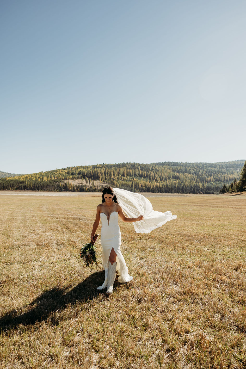 Western Fall Wedding in Montana at Star Meadows Ranch ...