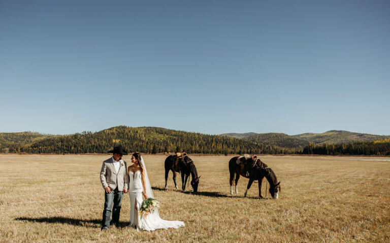 Western Fall Wedding in Montana at Star Meadows Ranch ...