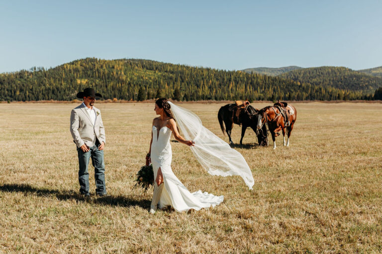 Western Fall Wedding in Montana at Star Meadows Ranch ...