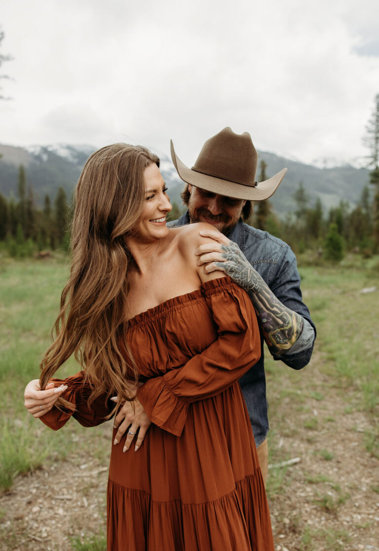 Western Engagement Session Inspiration - photographybybrogan.com
